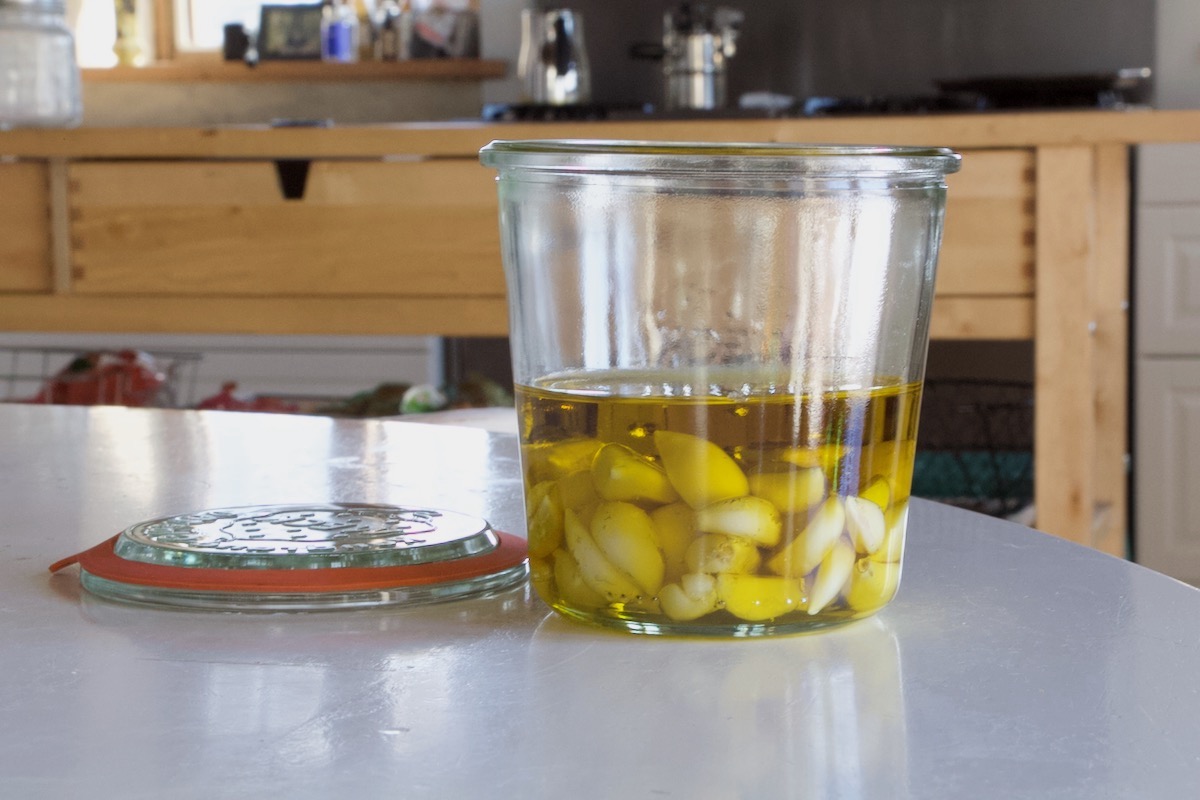 Quick and Easy Roasted Garlic - Mossy Meadow Homestead